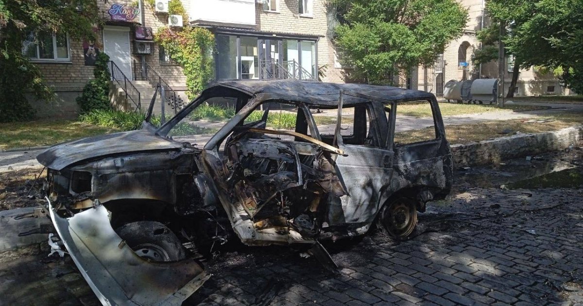 У Бердянську підірвали авто колаборанта Артема Бардіна — LVIV.MEDIA