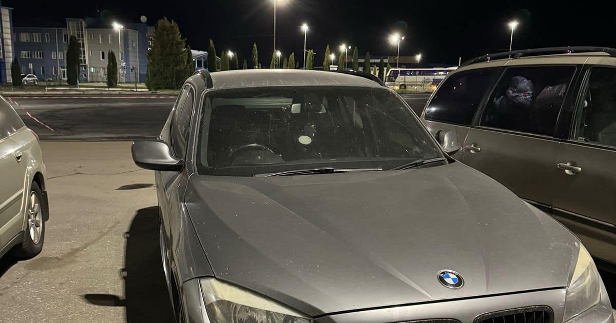 Під виглядом гуманітарки: на Львівщині митники затримали BMW — LVIV.MEDIA