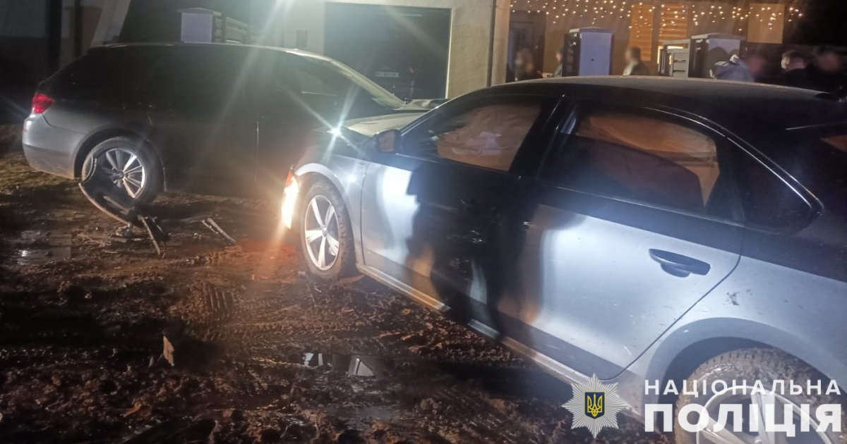 У Самборі п’яний водій в’їхав у припарковане BMW — LVIV.MEDIA