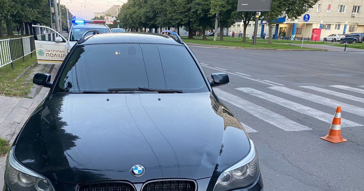 У Львові водій BMW збив жінку з двома дітьми — LVIV.MEDIA