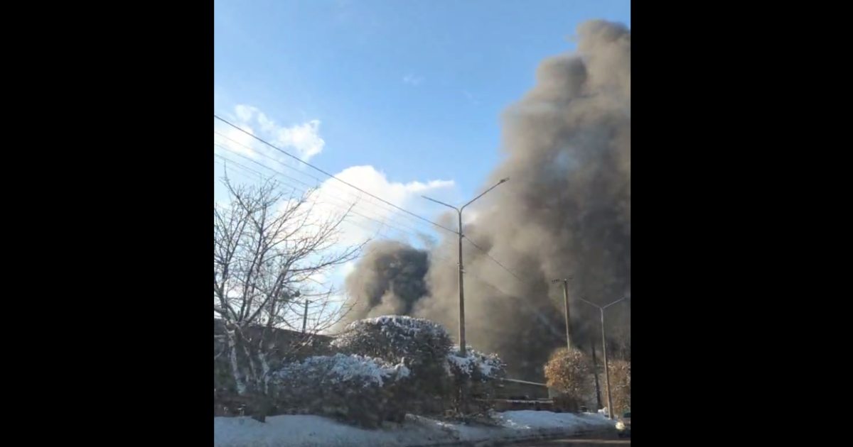 У Львові виникла масштабна пожежа на промисловому складі — LVIV.MEDIA