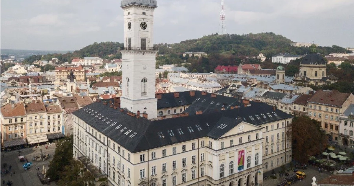 На ремонт підлоги в мерії Львова виділили мільйон гривень — LVIV.MEDIA
