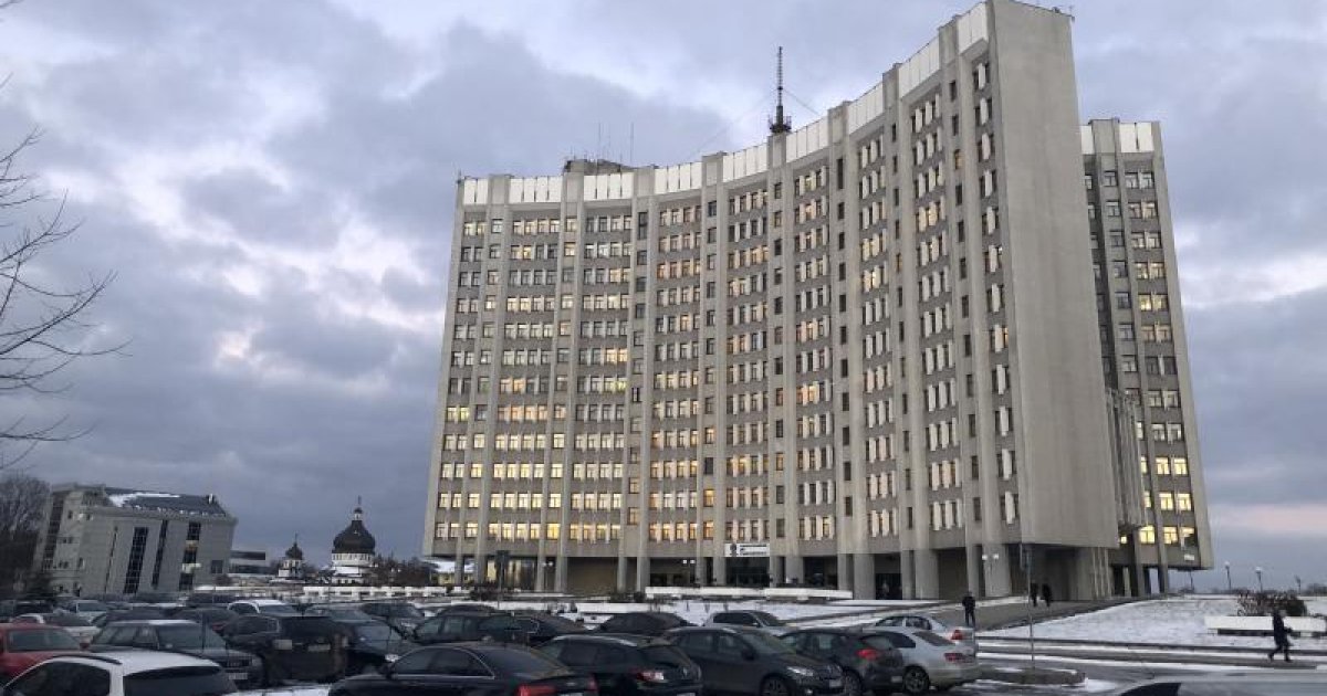 Львівська податкова закупила поштові марки та конверти на 1,6 млн грн. Читайте на UKR.NET