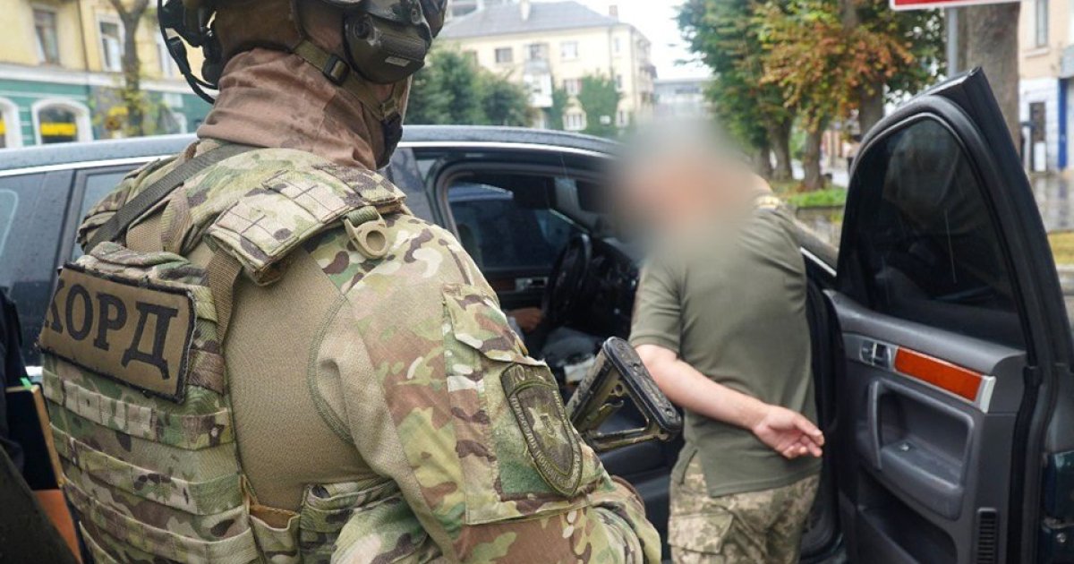 Вимагали гроші та пальне: затримали працівників ТЦК на Тернопільщині — LVIV.MEDIA