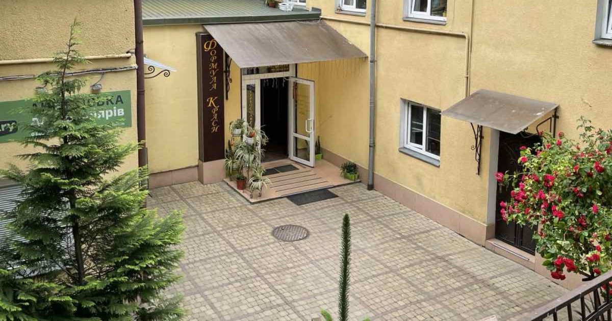 Міськрада поновила дружині Дубневича оренду землі під фітнес-клубом у центрі Львова. Читайте на ...