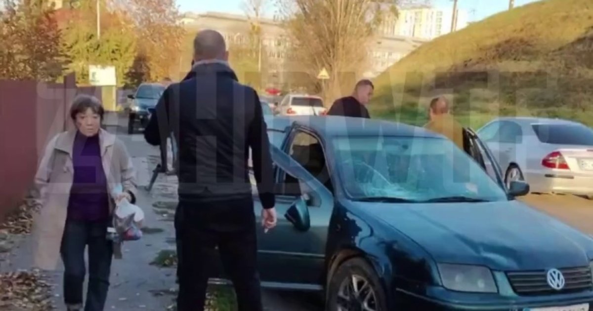 У Львові водій Volkswagen збив двох неповнолітніх дівчат — LVIV.MEDIA