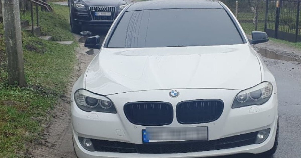 Водій BMW збив двох дітей на самокаті у Львівському районі — LVIV.MEDIA