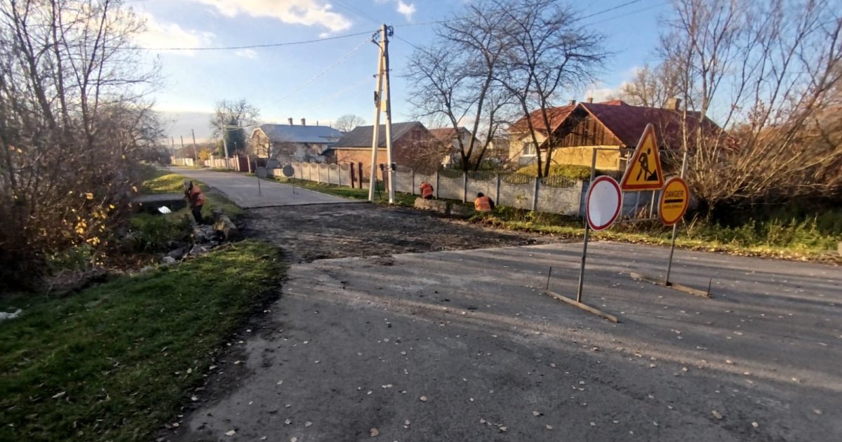 На трасі Львів—Тернопіль ремонтують старий міст. Читайте на UKR.NET