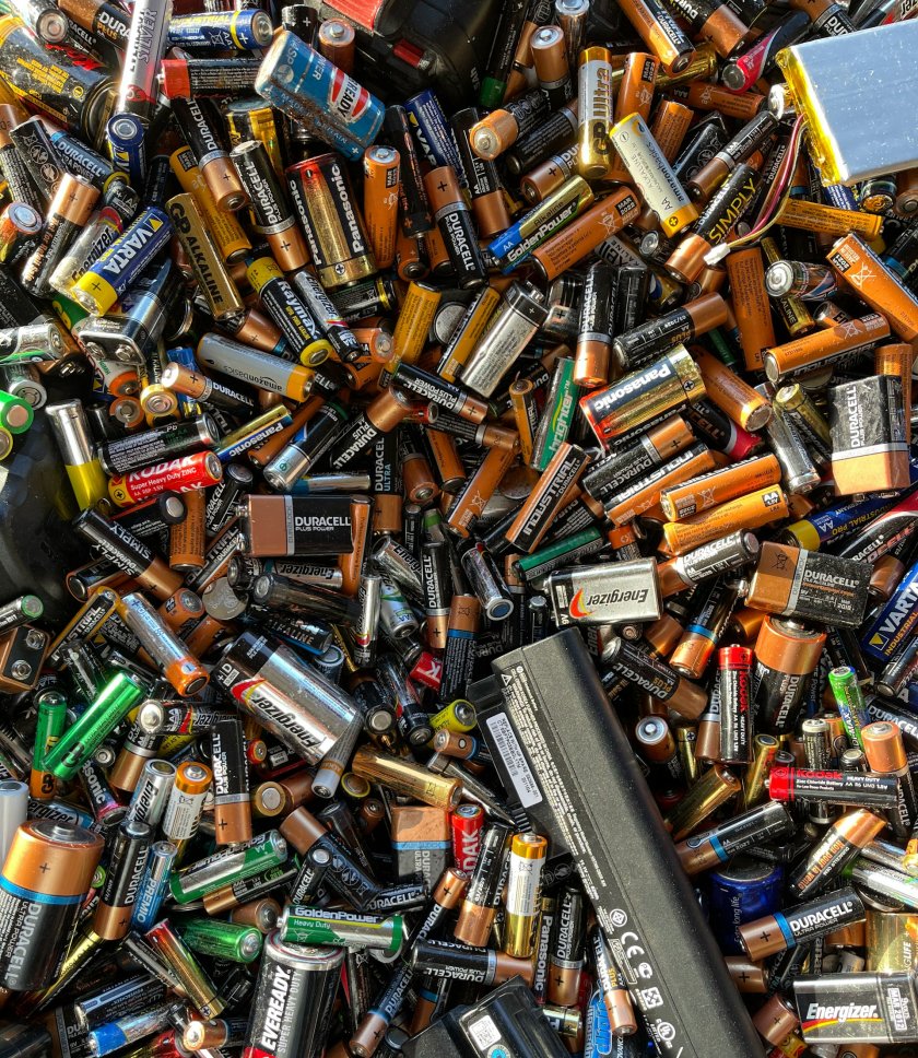 Нові локації для збору небезпечних відходів у Львівській громаді — Lviv Media