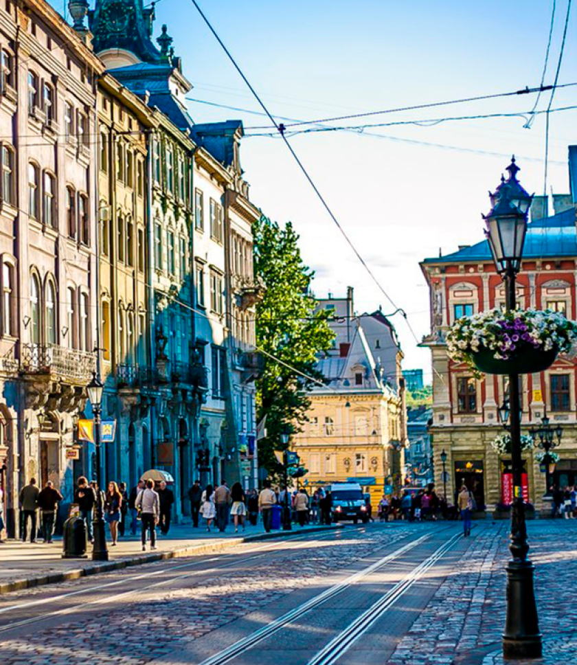У Львові демонтували понад 3000 незаконних рекламних вивісок — LVIV.MEDIA